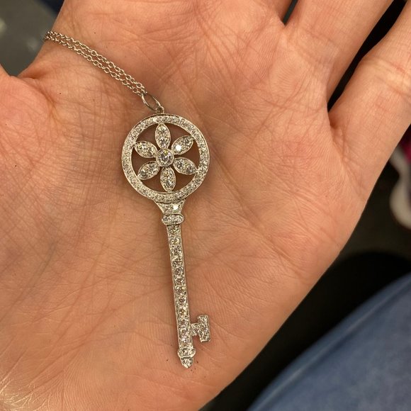 Tiffany & Co. | Jewelry | Tiffany Co Daisy Key Pendant With Tiffany ...